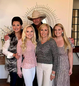 Alan Jackson’s Daughters: Meet Mattie, Alexandra, and Dani – Xpress Country