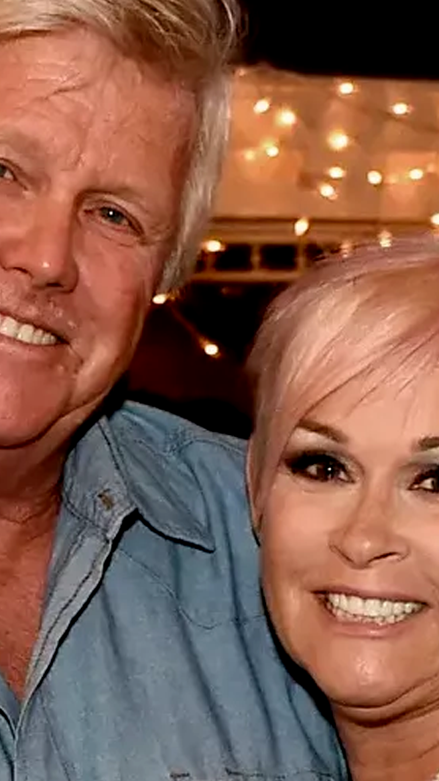 Lorrie Morgan's 6 Husbands, The Country Star Was Once Married to a Bus ...