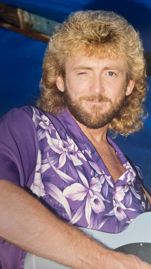 The Story Behind Keith Whitley’s Hit “Don’t Close Your Eyes” – Xpress ...