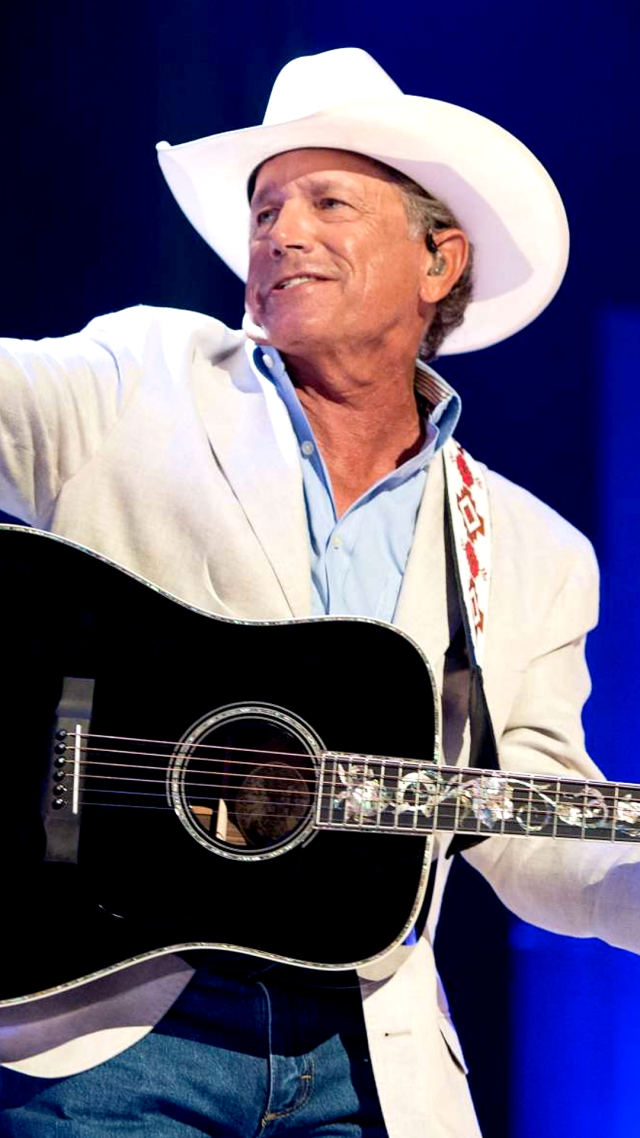 George Strait Takes Time to Make Young Fans Smile with Guitar ...