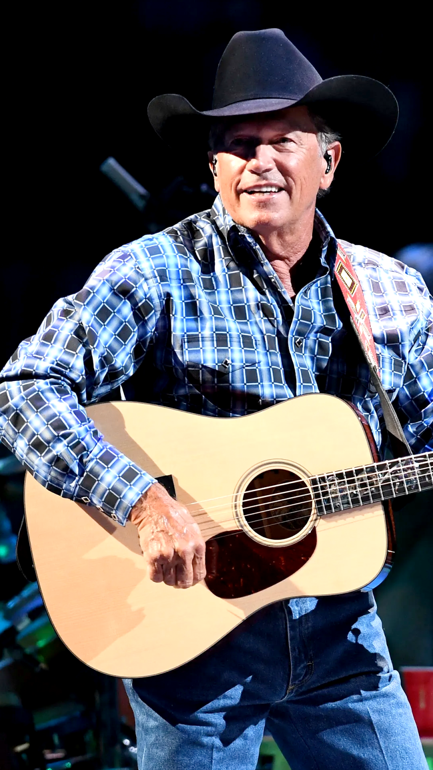 George Strait Takes Time to Make Young Fans Smile with Guitar ...