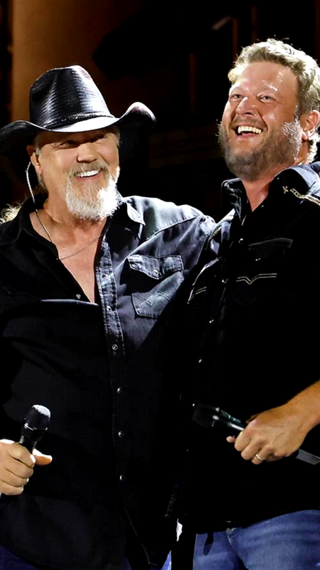 Trace Adkins and Blake Shelton Light Up CMA Fest with “Honky Tonk ...