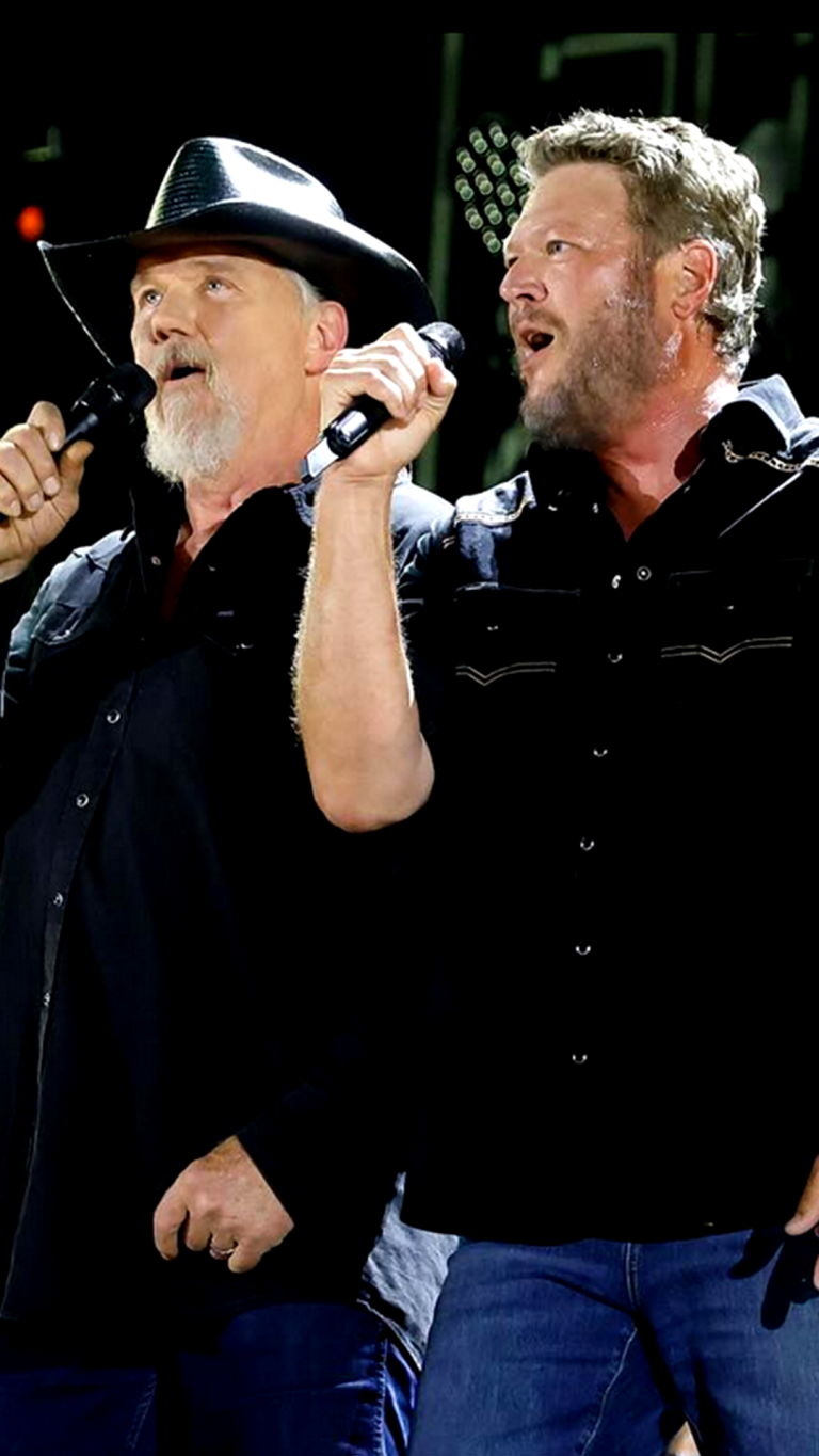 Trace Adkins and Blake Shelton Light Up CMA Fest with “Honky Tonk ...