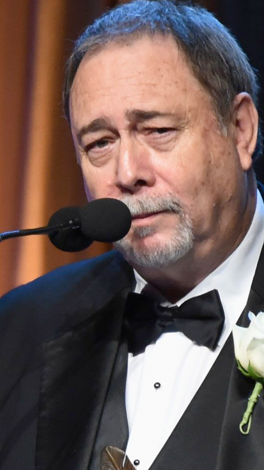 Alan Jackson Pays Tribute to “Chattahoochee” Songwriter Jim McBride ...