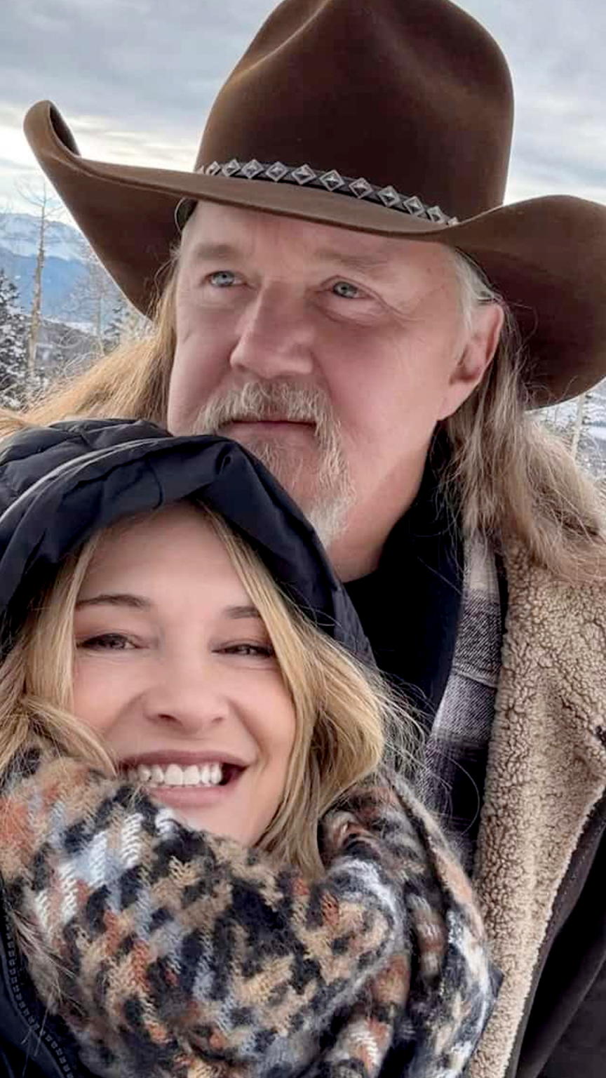 Inside the Enduring Love of Trace Adkins and Victoria Pratt – Xpress ...